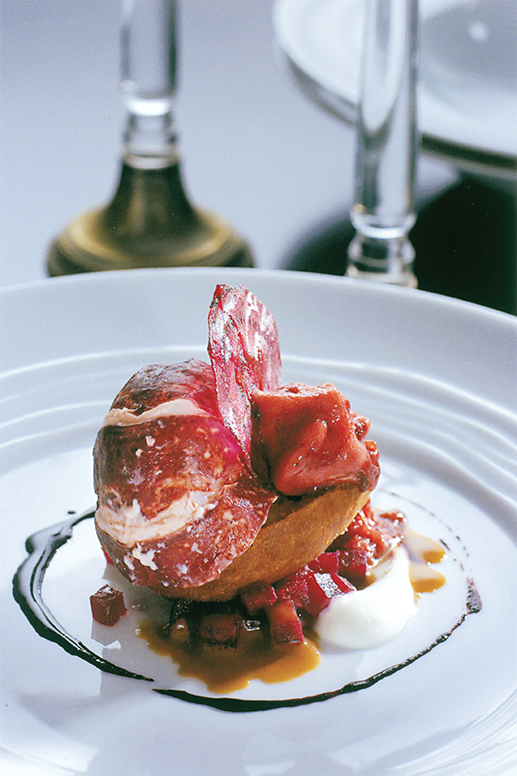 NAVETTE DE HOMARD, ÉMULSION DE BETTERAVE, LAIT DE NOIX DE COCO ...