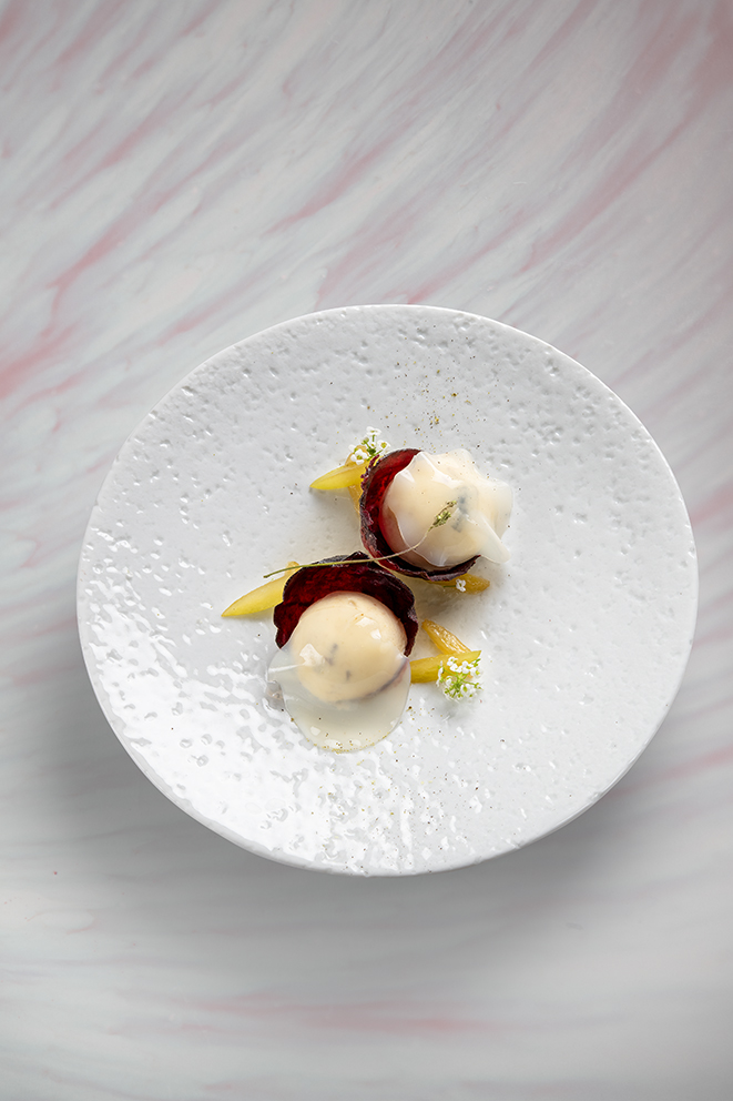 PRUNE ET PRUNEAUX À LA REINE DES PRÉS Crème glacée aux pruneaux ...